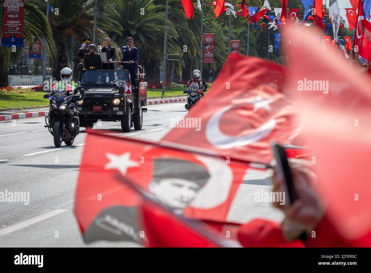 Turkish military istanbul flag parade hi-res stock photography and ...