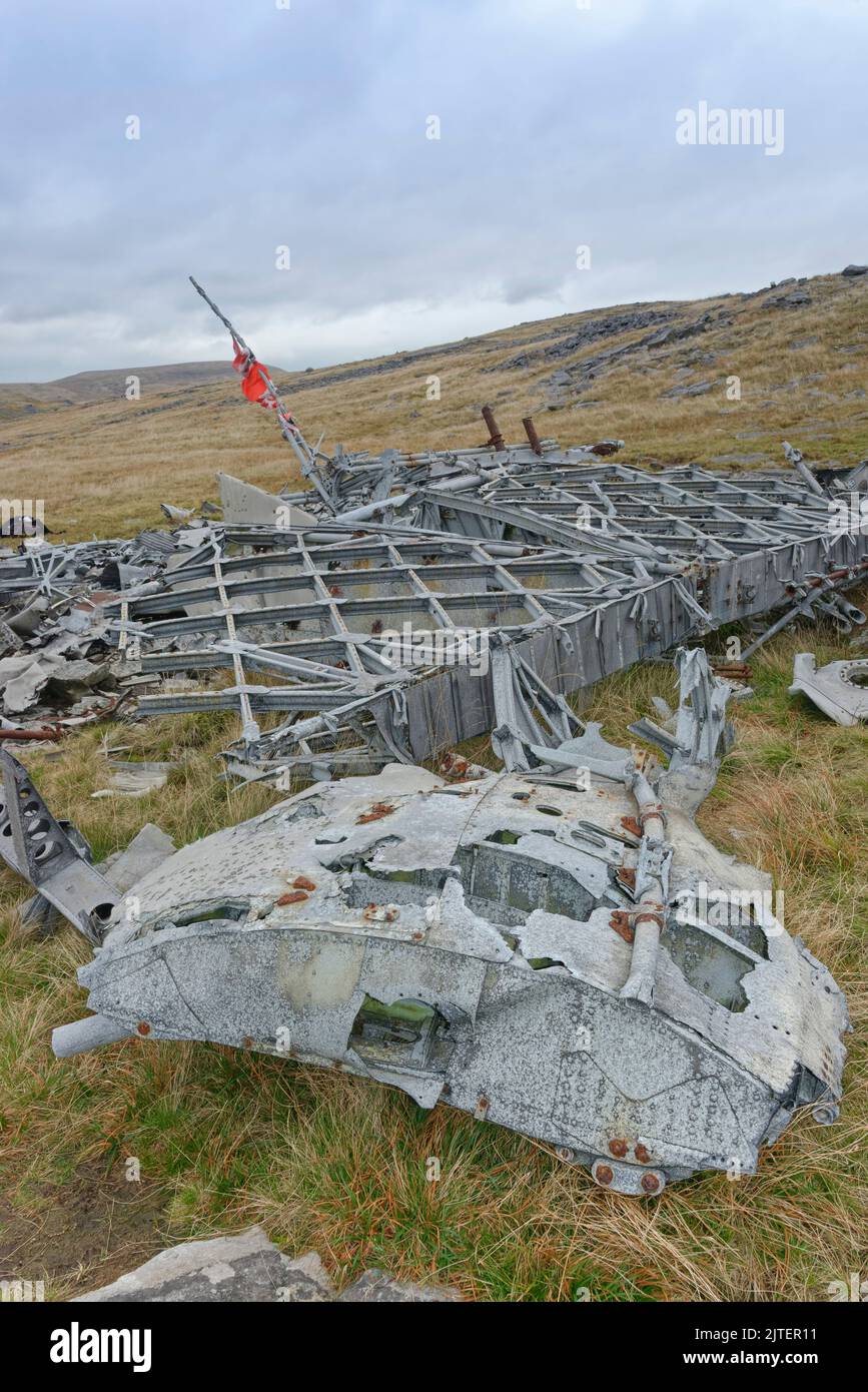 Canadian Air Force 1944 WW2 Wellington Bomber MF509 wreckage at Carreg ...
