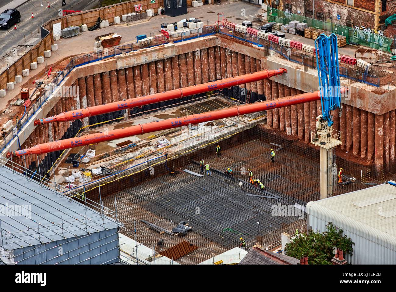 Deep excavation construction hi-res stock photography and images - Alamy