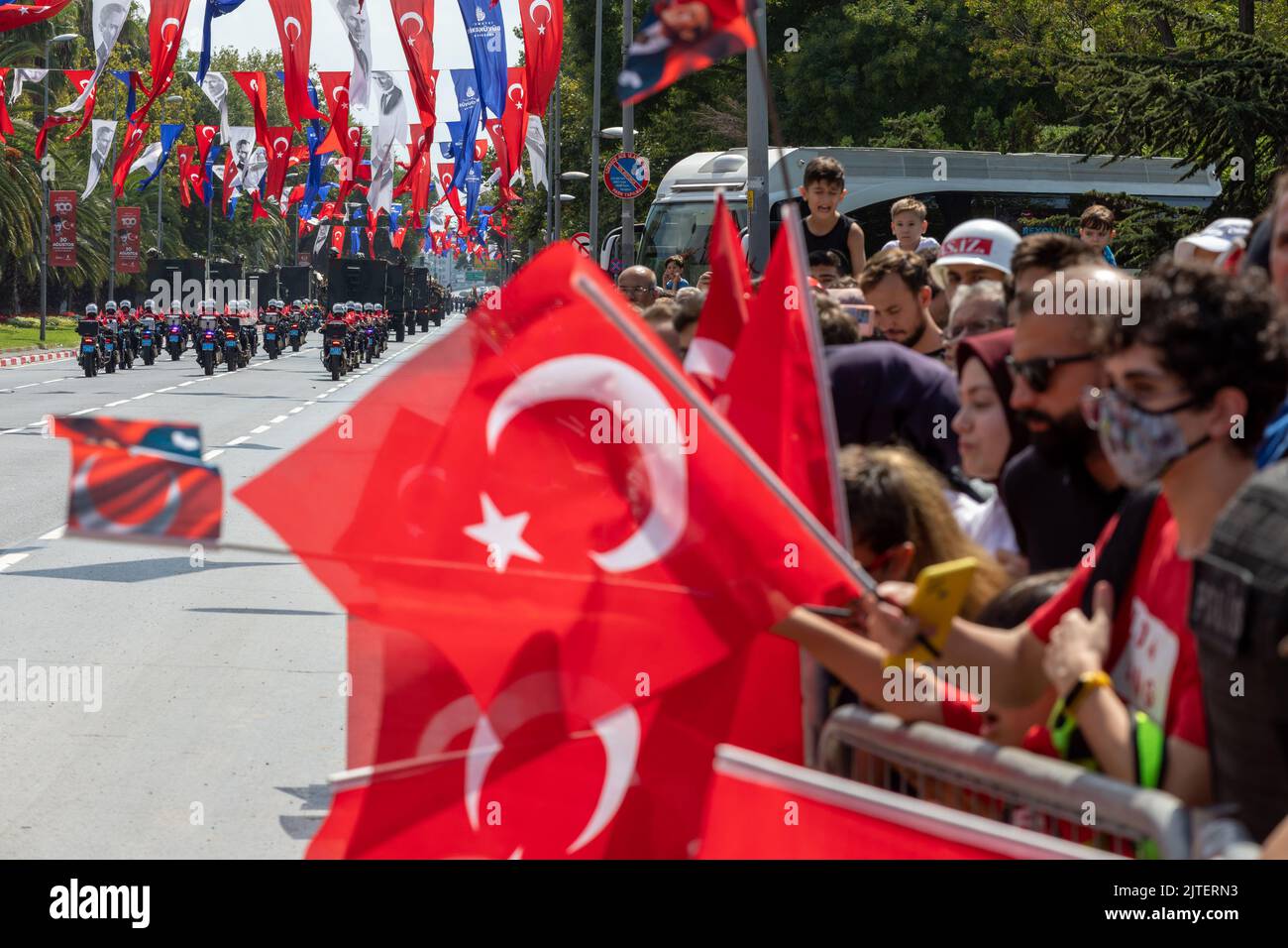 Turkish military istanbul flag parade hi-res stock photography and ...