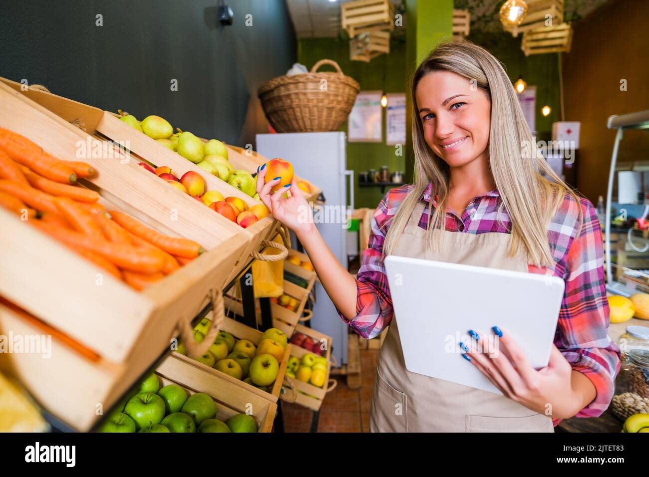 Fruits baskets at supermarket hi-res stock photography and images - Alamy