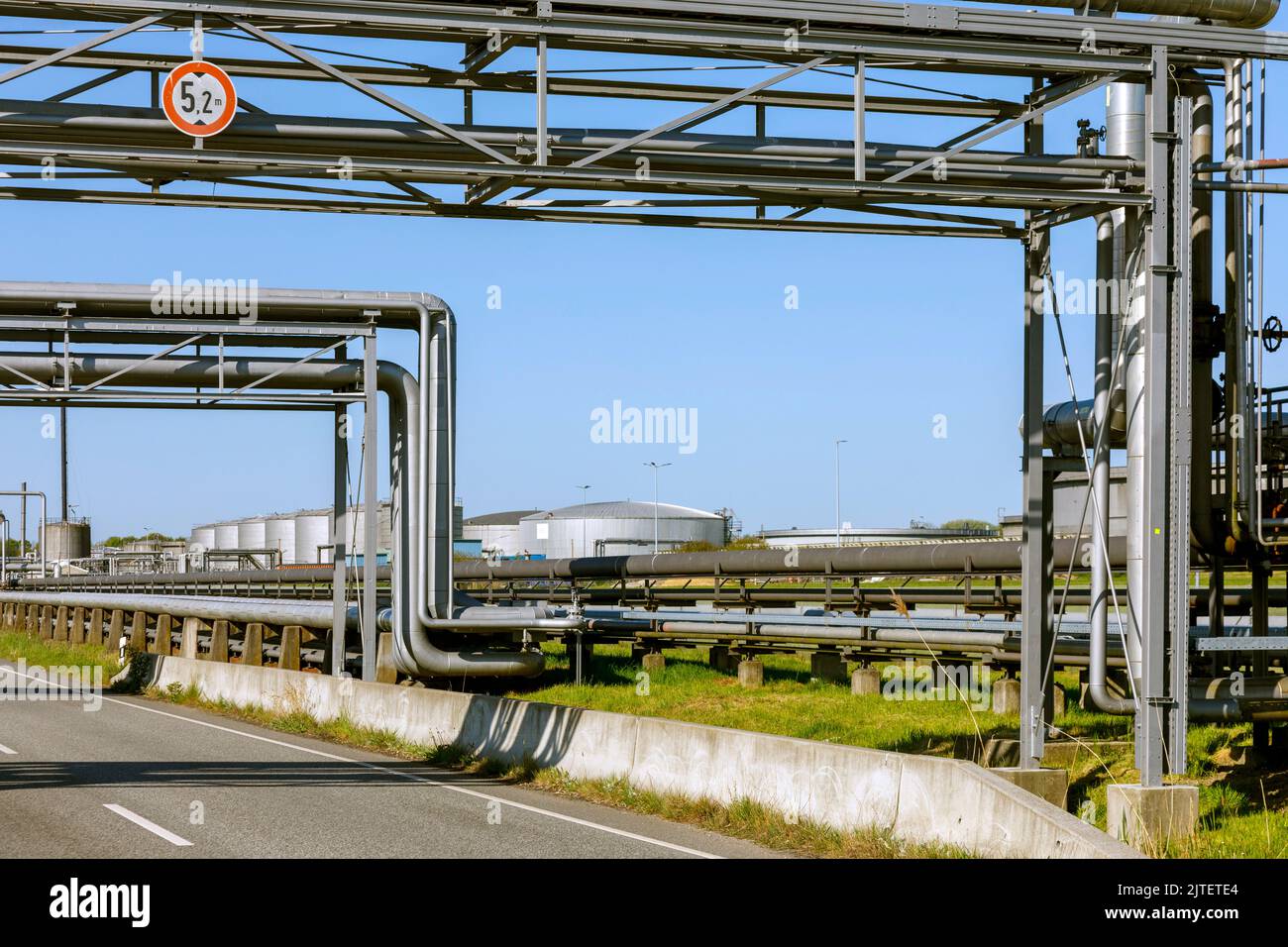 Tank farm of the Heide refinery Stock Photo - Alamy