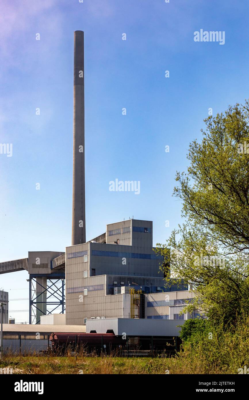 Yara GmbH & Co. KG in the ChemCoast Park Brunsbüttel, with an ammonia ...