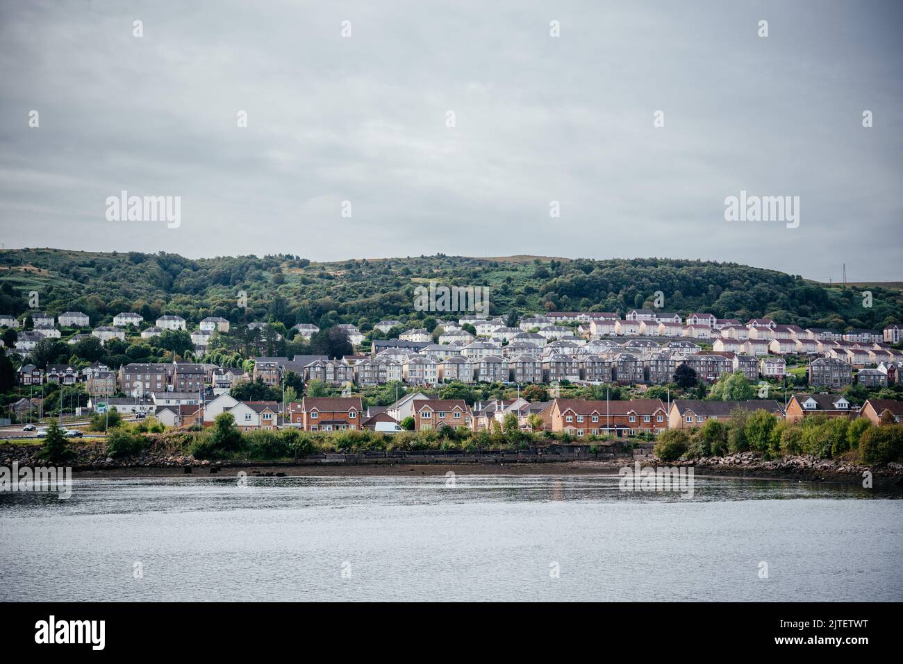 A peaceful Scottish town by the Clyde river, beautiful landscape in ...