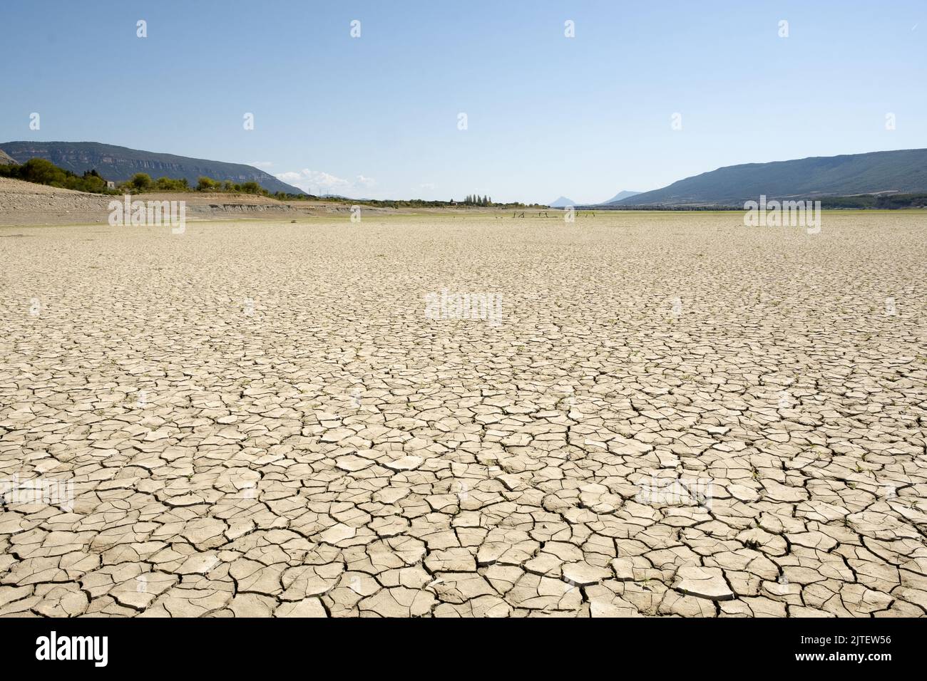 Drought in the cracked earth, climate change concept Stock Photo - Alamy