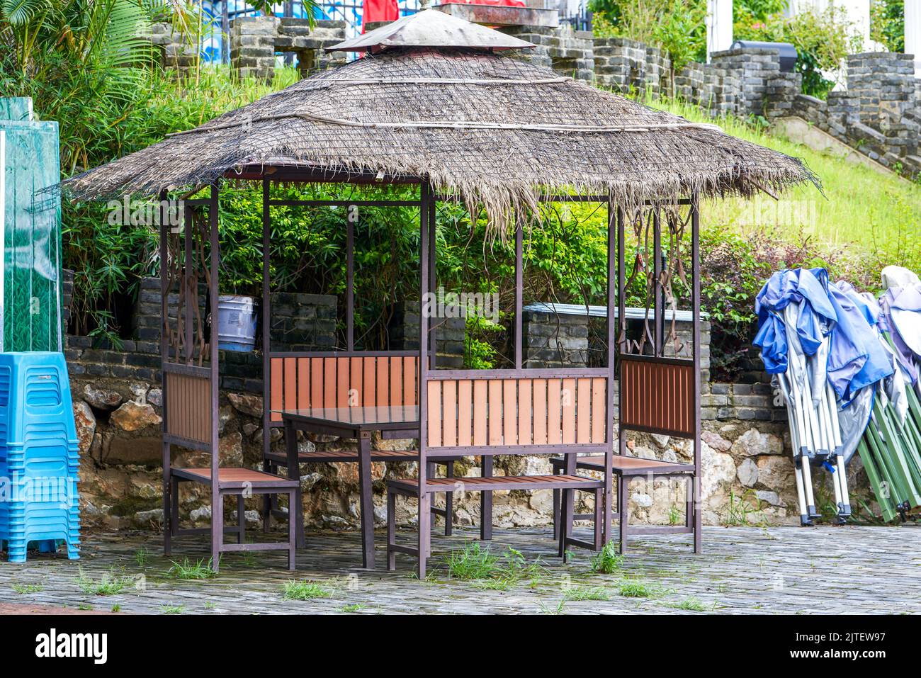 Riverside dinner table hi-res stock photography and images - Alamy