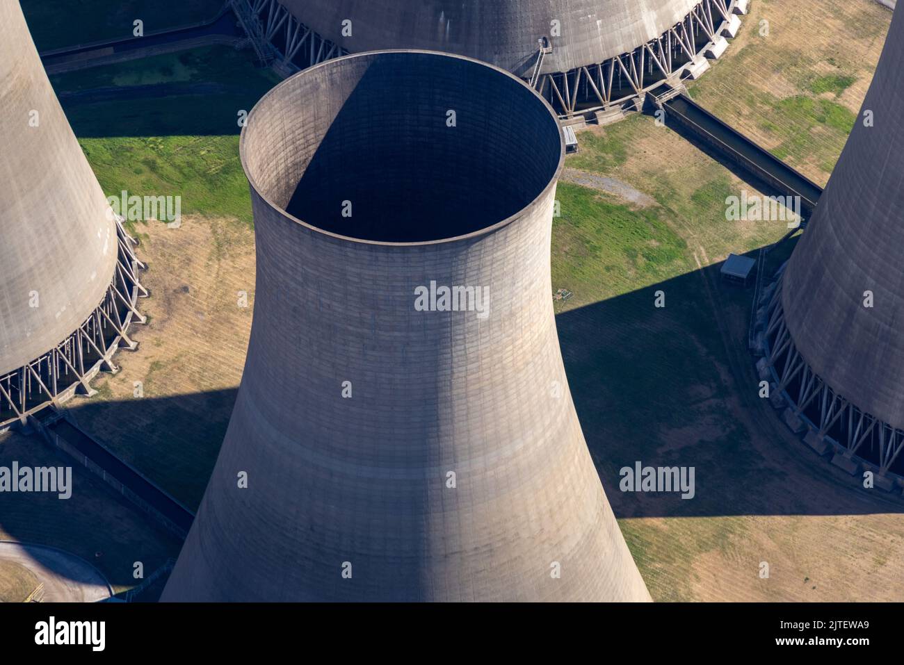 Aerial photograph of Cottam Power Station located on the banks of the ...