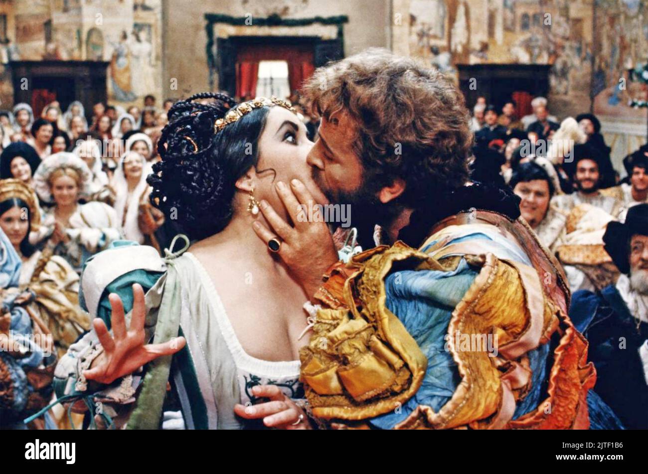 THE TAMING OF THE SHREW 1967 Columbia Pictures film with Elizabeth Taylor and Richard Burton ...