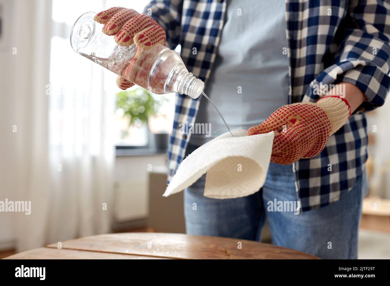 Solvent and degrease hi-res stock photography and images - Alamy