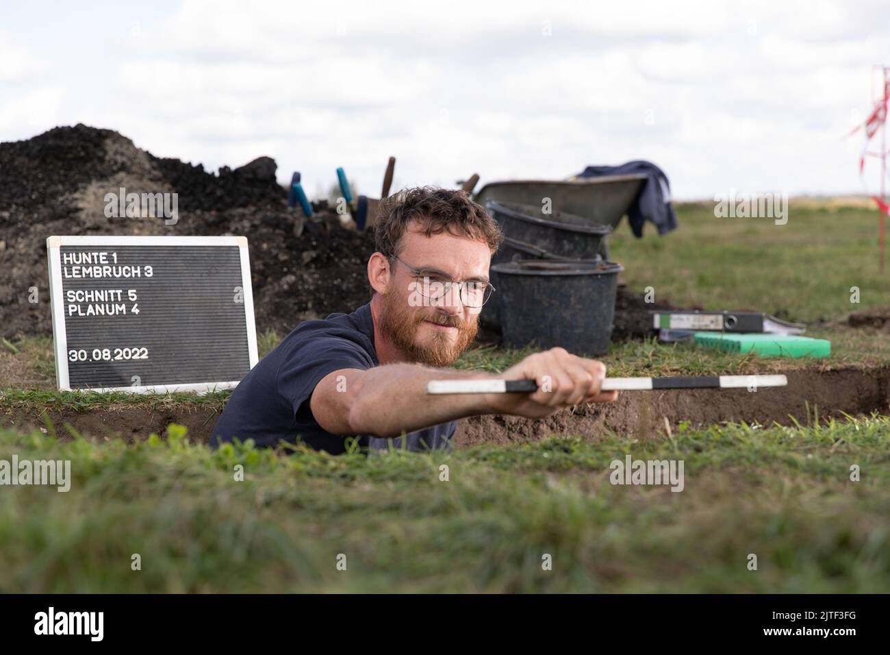 Diepholz, Germany. 30th Aug, 2022. Archaeologist Jan Piet Brozio of ...