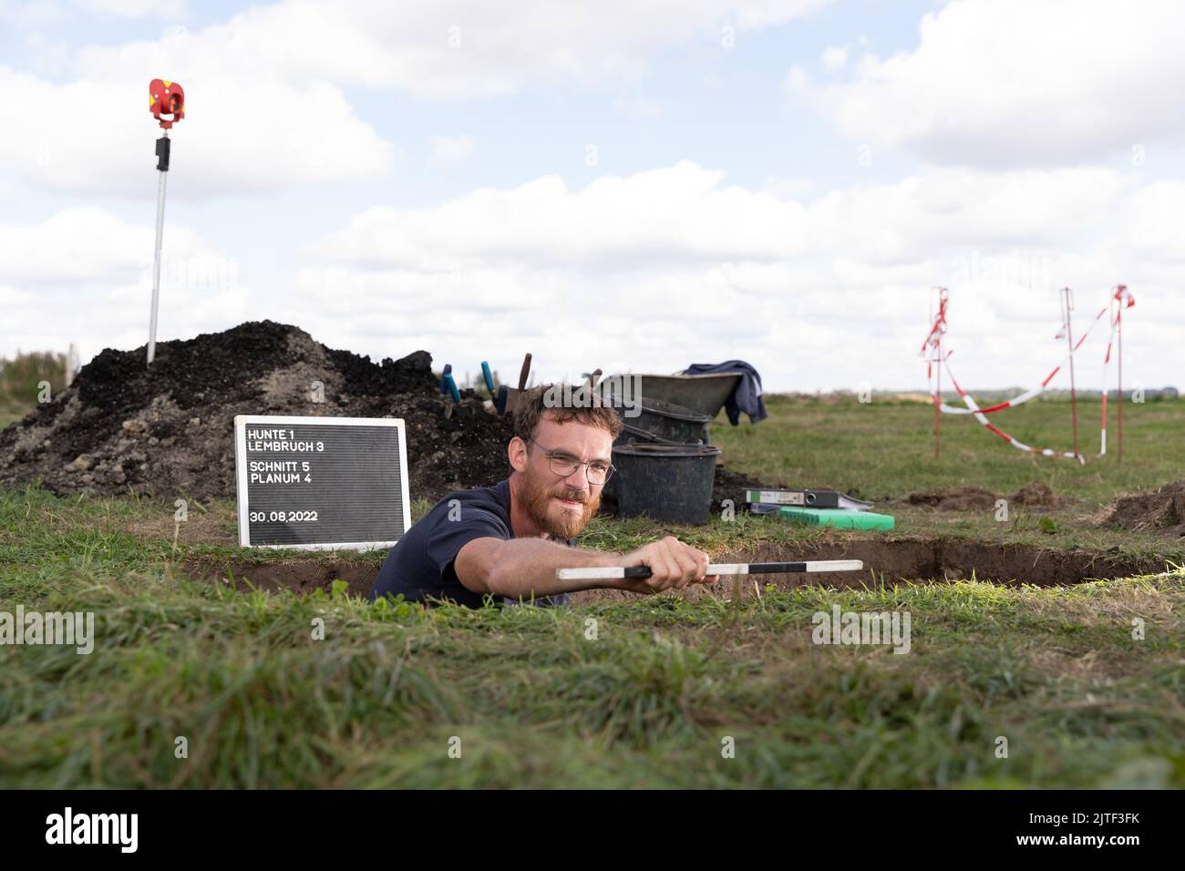 Diepholz, Germany. 30th Aug, 2022. Archaeologist Jan Piet Brozio of ...