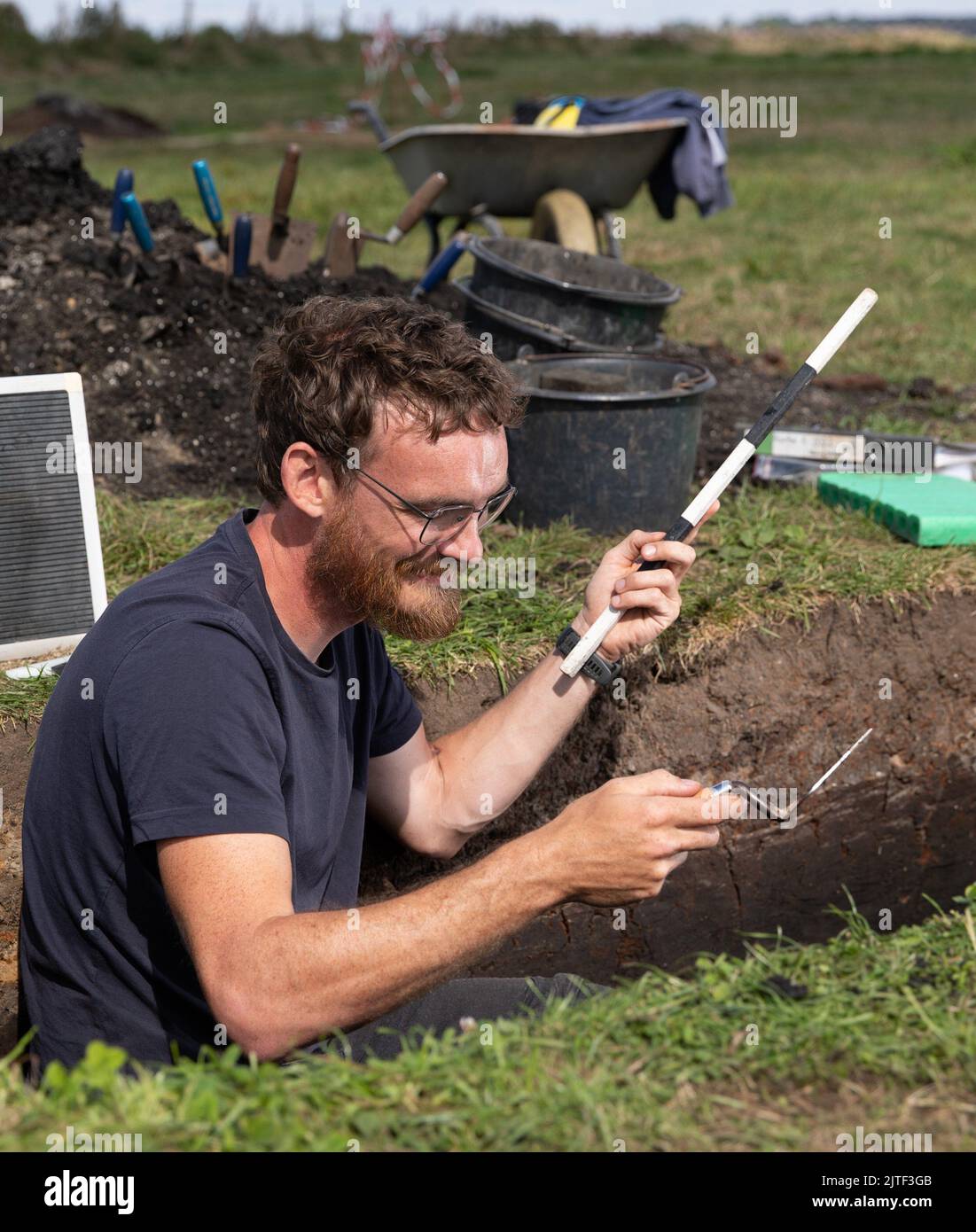 Diepholz, Germany. 30th Aug, 2022. Archaeologist Jan Piet Brozio of ...