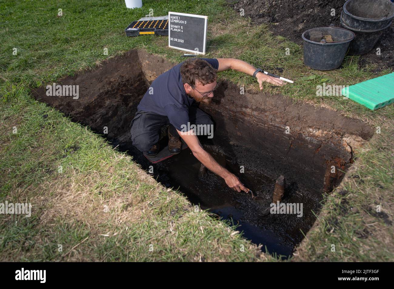 Diepholz, Germany. 30th Aug, 2022. Archaeologist Jan Piet Brozio of ...