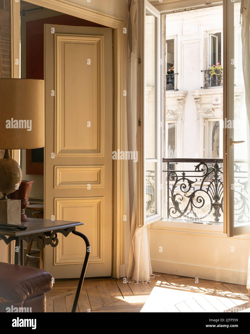 Interior flat france hi-res stock photography and images - Alamy