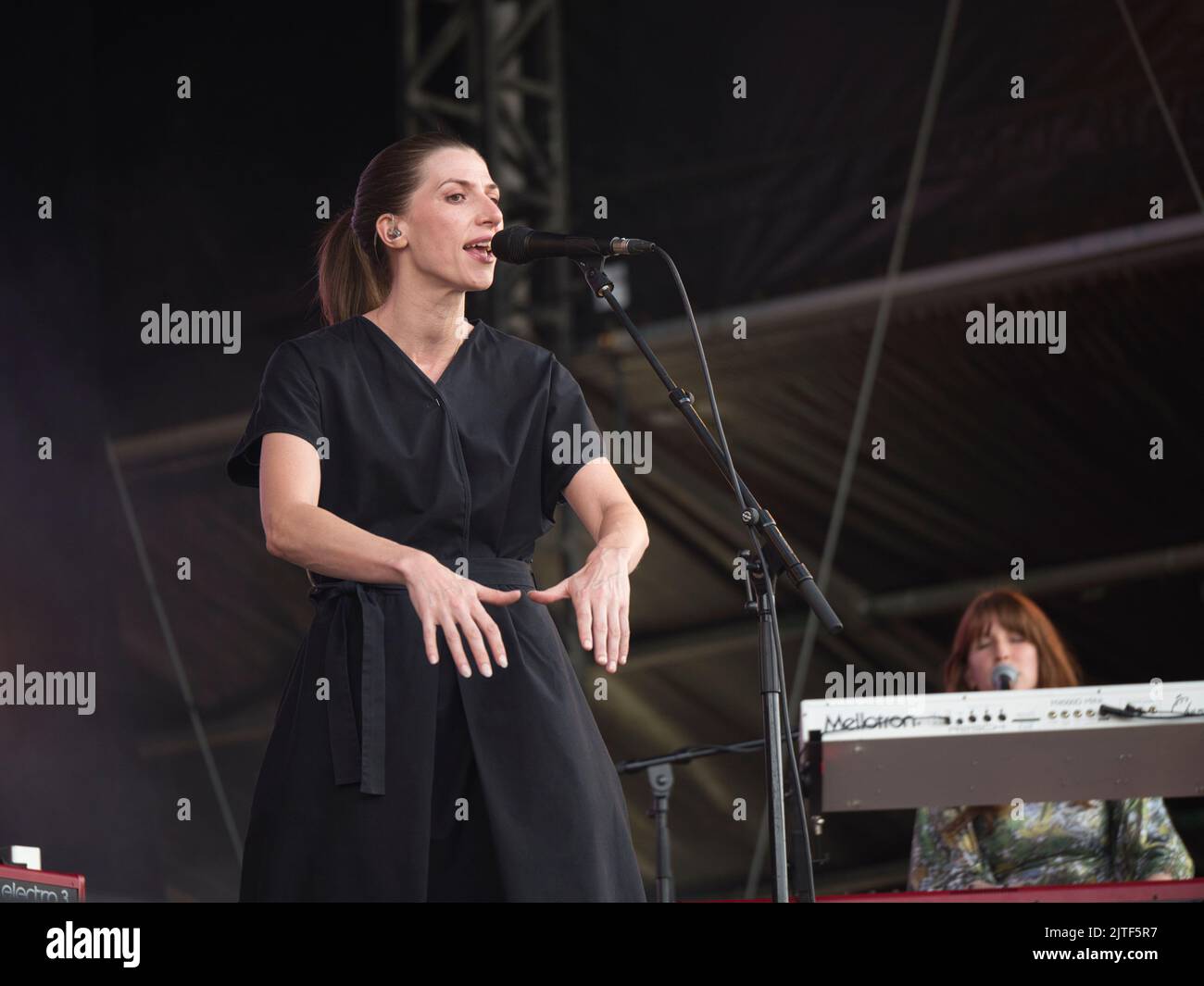 Aldous harding music hi-res stock photography and images - Alamy