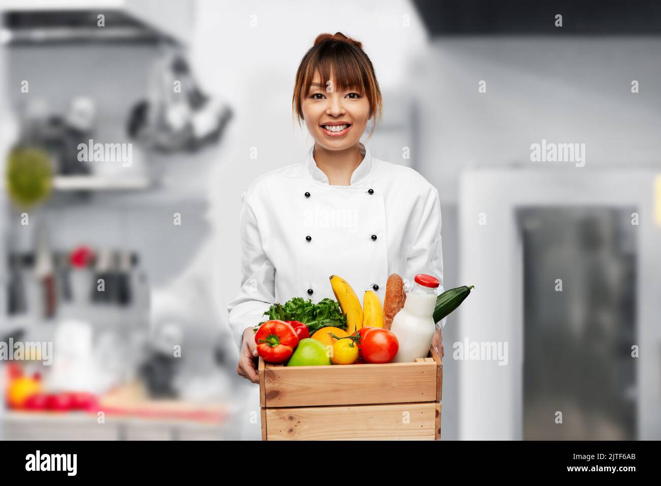 Vegetable box in kitchen hi-res stock photography and images - Alamy