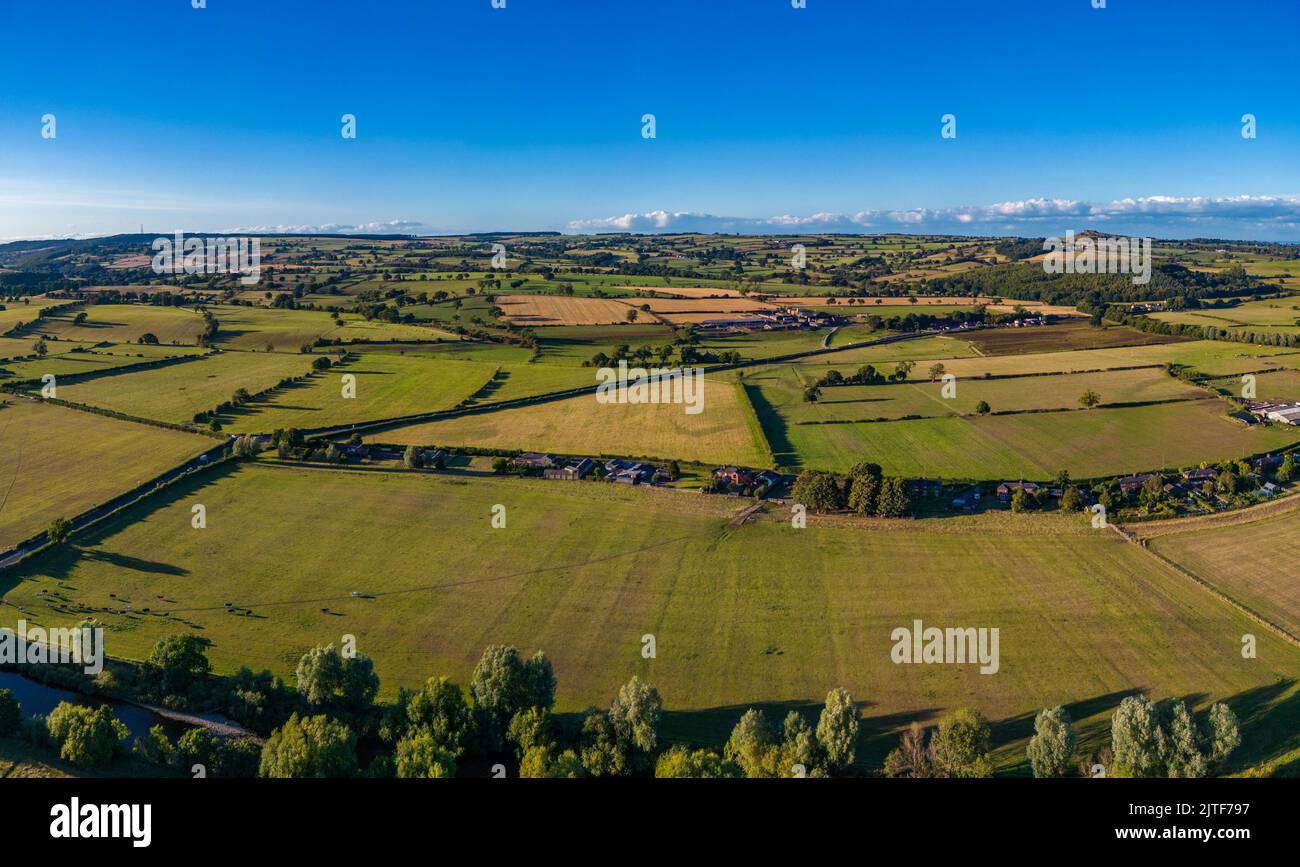 Birds eye view england countryside river hi-res stock photography and ...