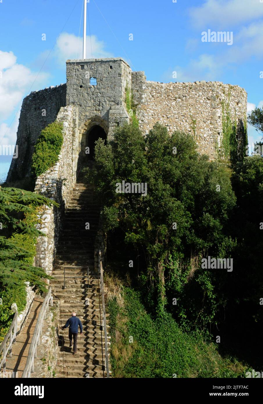 THE SHELL KEEP OF CARISBROOKE CASTLE ON THE ISLE OF WIGHT WHERE KING ...