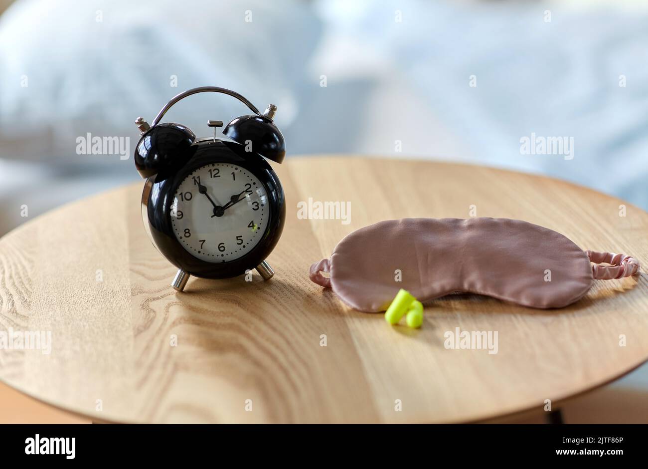 Eye mask earplugs bed hi-res stock photography and images - Alamy