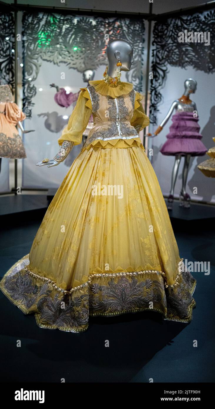 Guo Pei: Couture Fantasy Stock Photo - Alamy