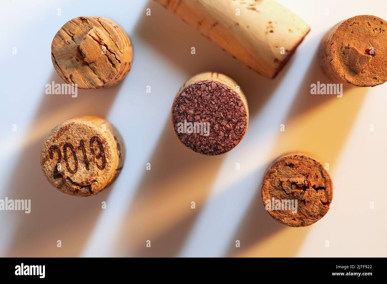 Studio shot of wine corks Stock Photo - Alamy