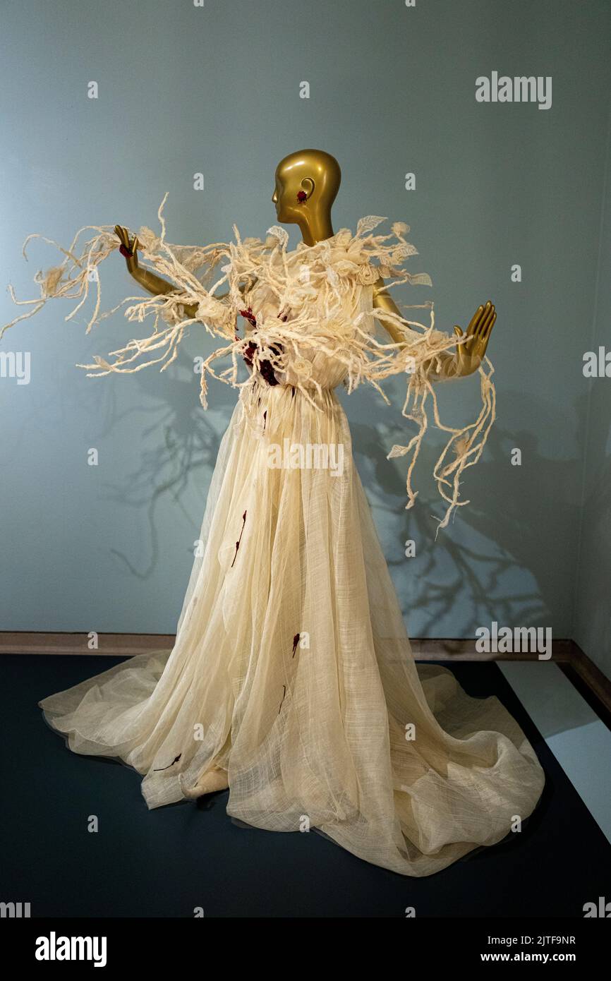 Guo Pei: Couture Fantasy Stock Photo - Alamy