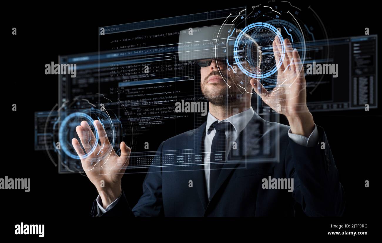 Man virtual reality screen hi-res stock photography and images - Alamy