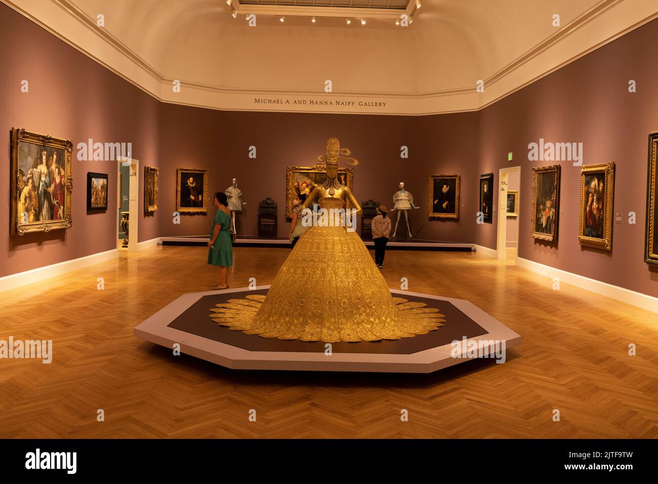 Guo Pei: Couture Fantasy Stock Photo - Alamy