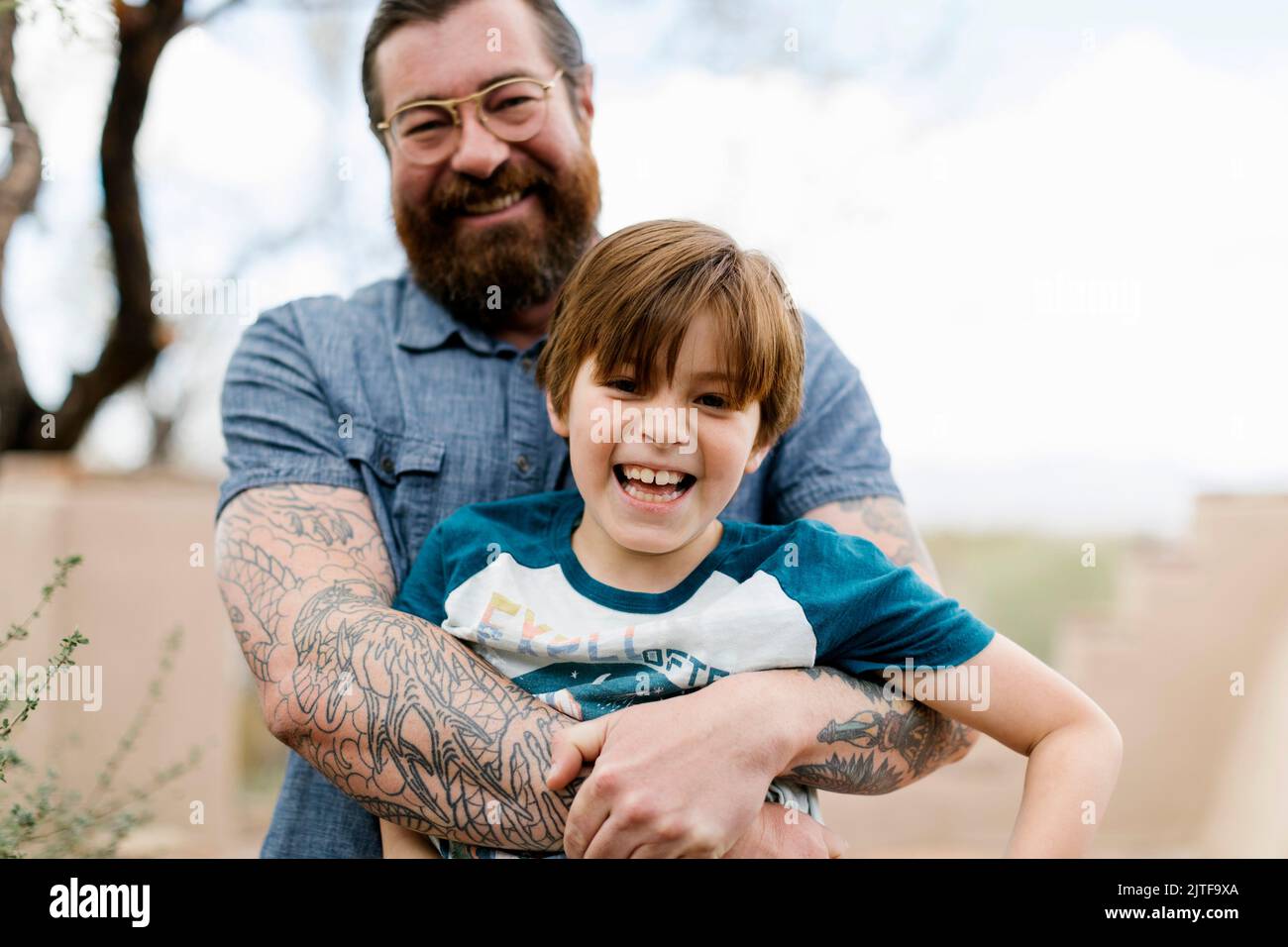 Native american father and son hi-res stock photography and images - Alamy