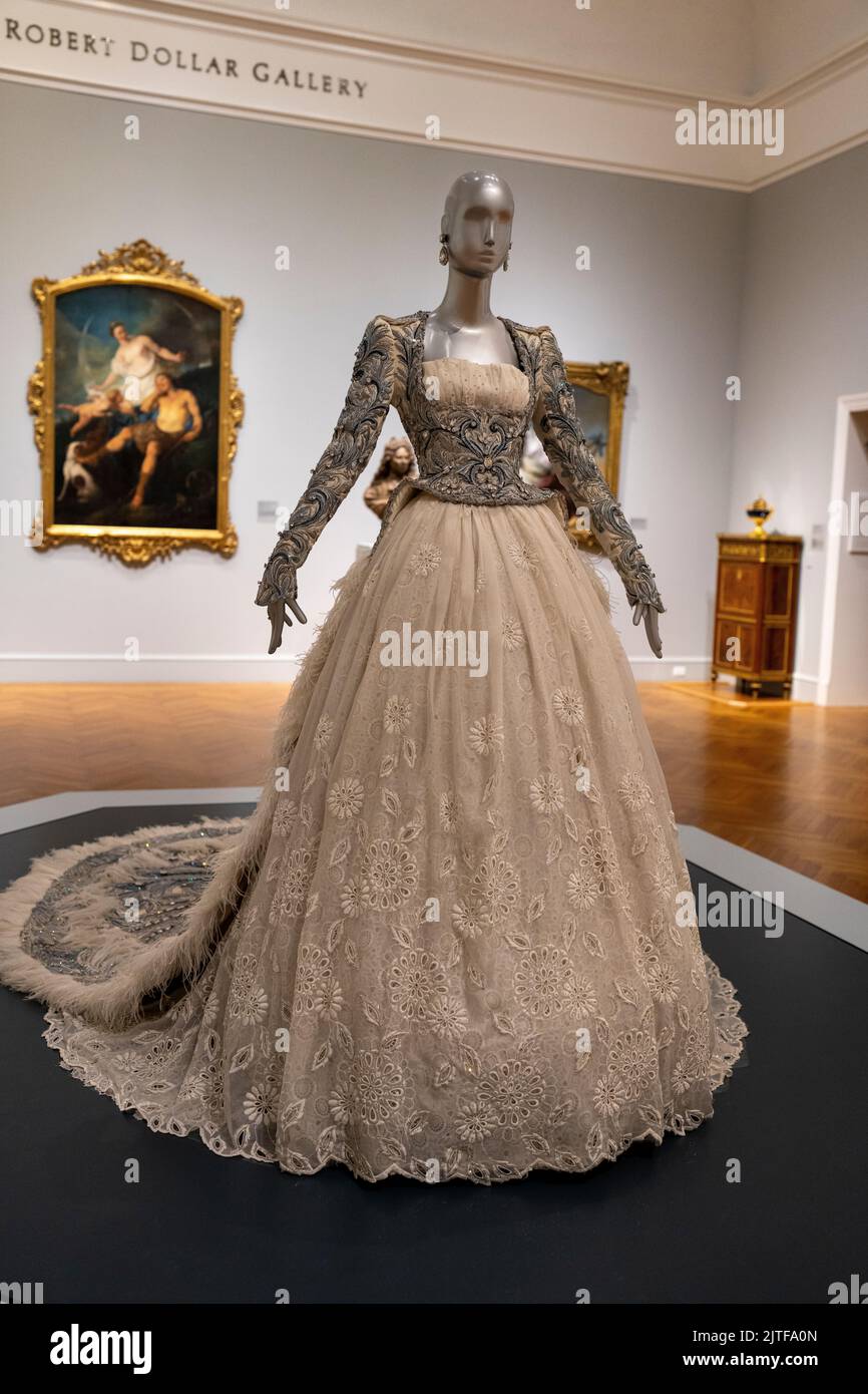 Guo Pei: Couture Fantasy Stock Photo - Alamy