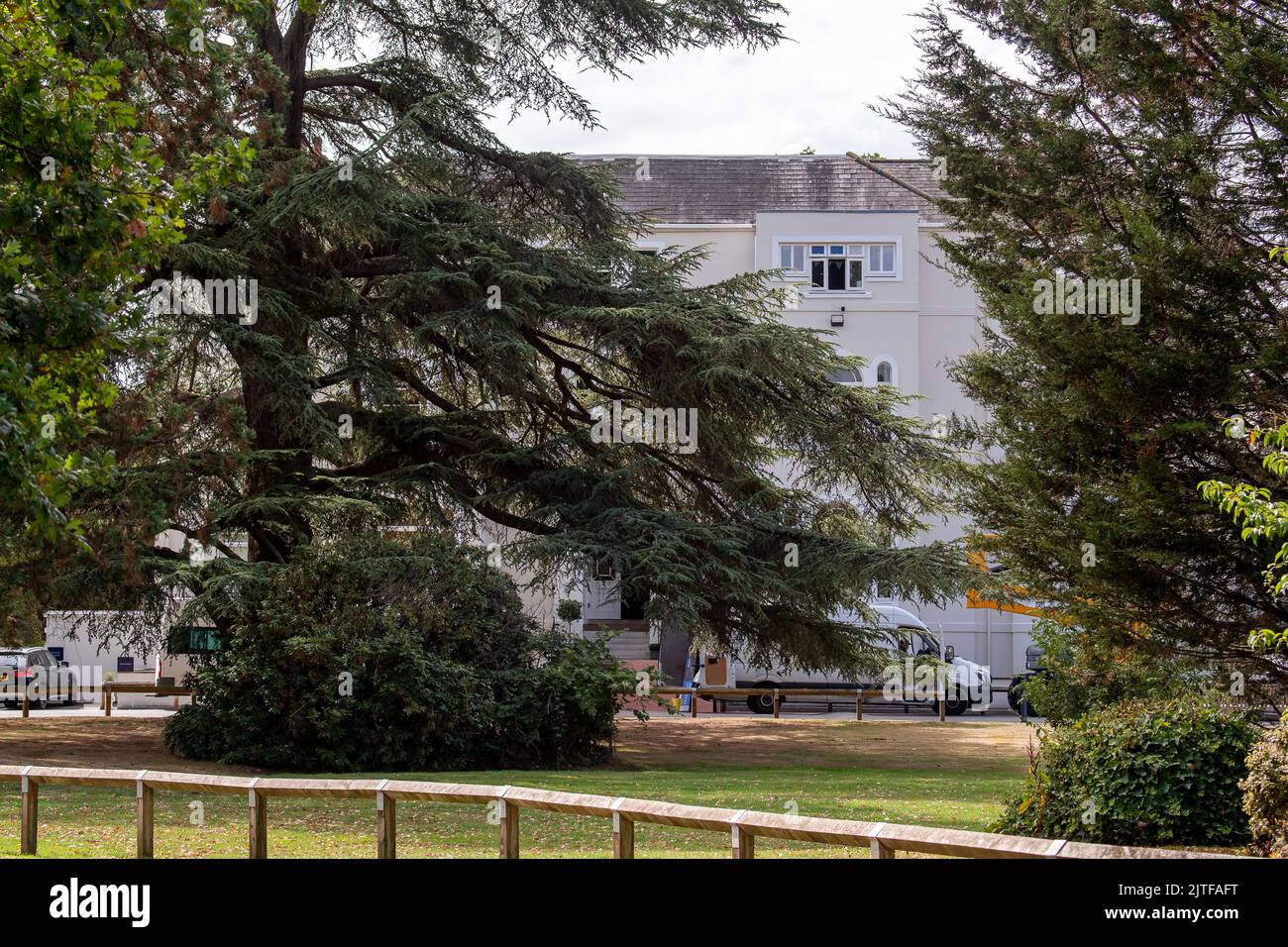 Winkfield Row, Bracknell, Berkshire, UK. 30th August, 2022. Lambrook ...