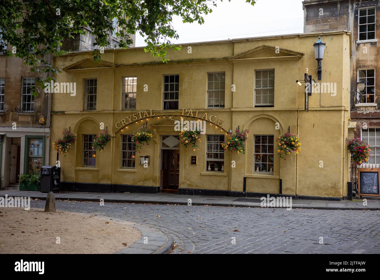 Palace bath hi-res stock photography and images - Alamy