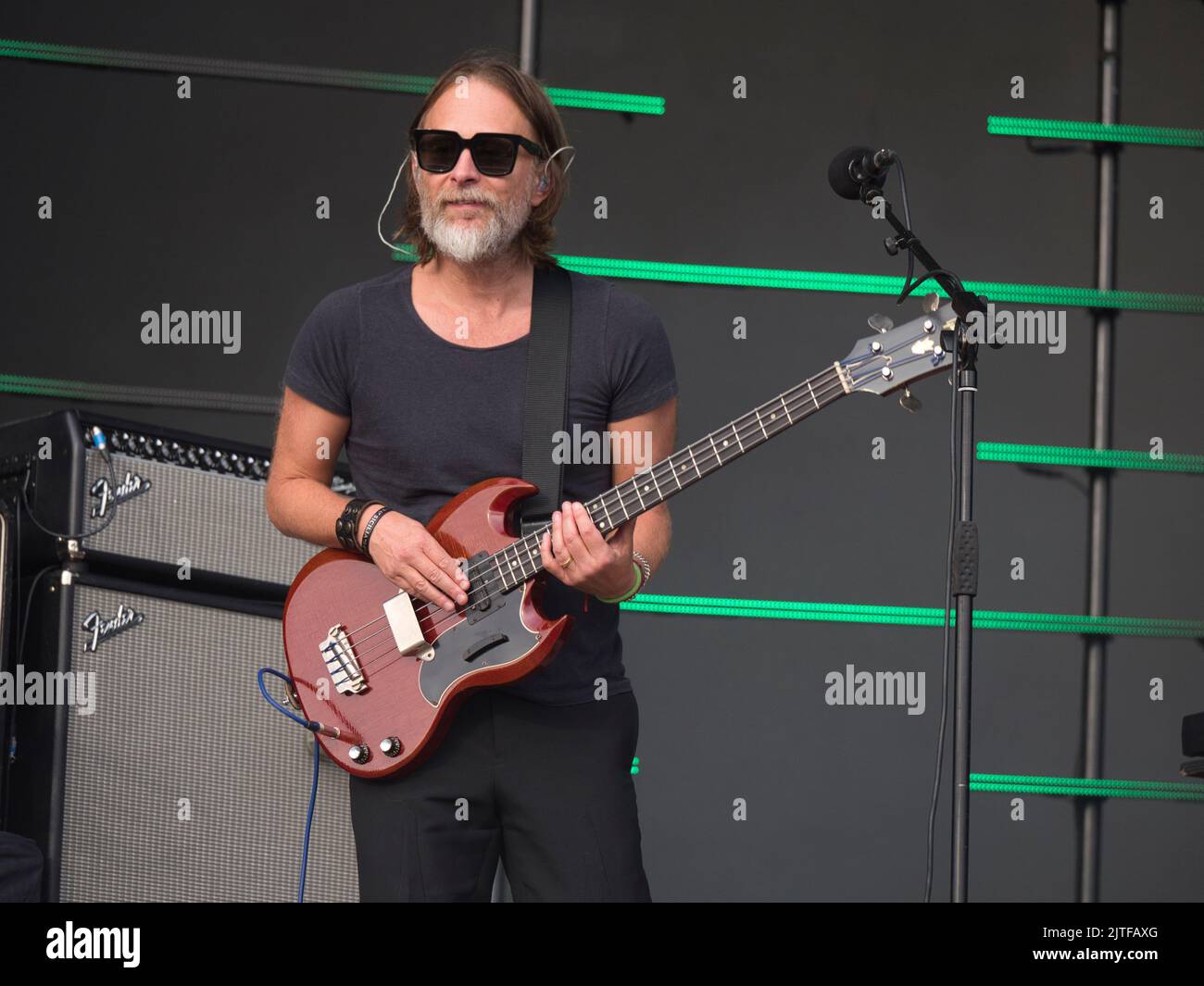 The smile thom yorke hi-res stock photography and images - Alamy
