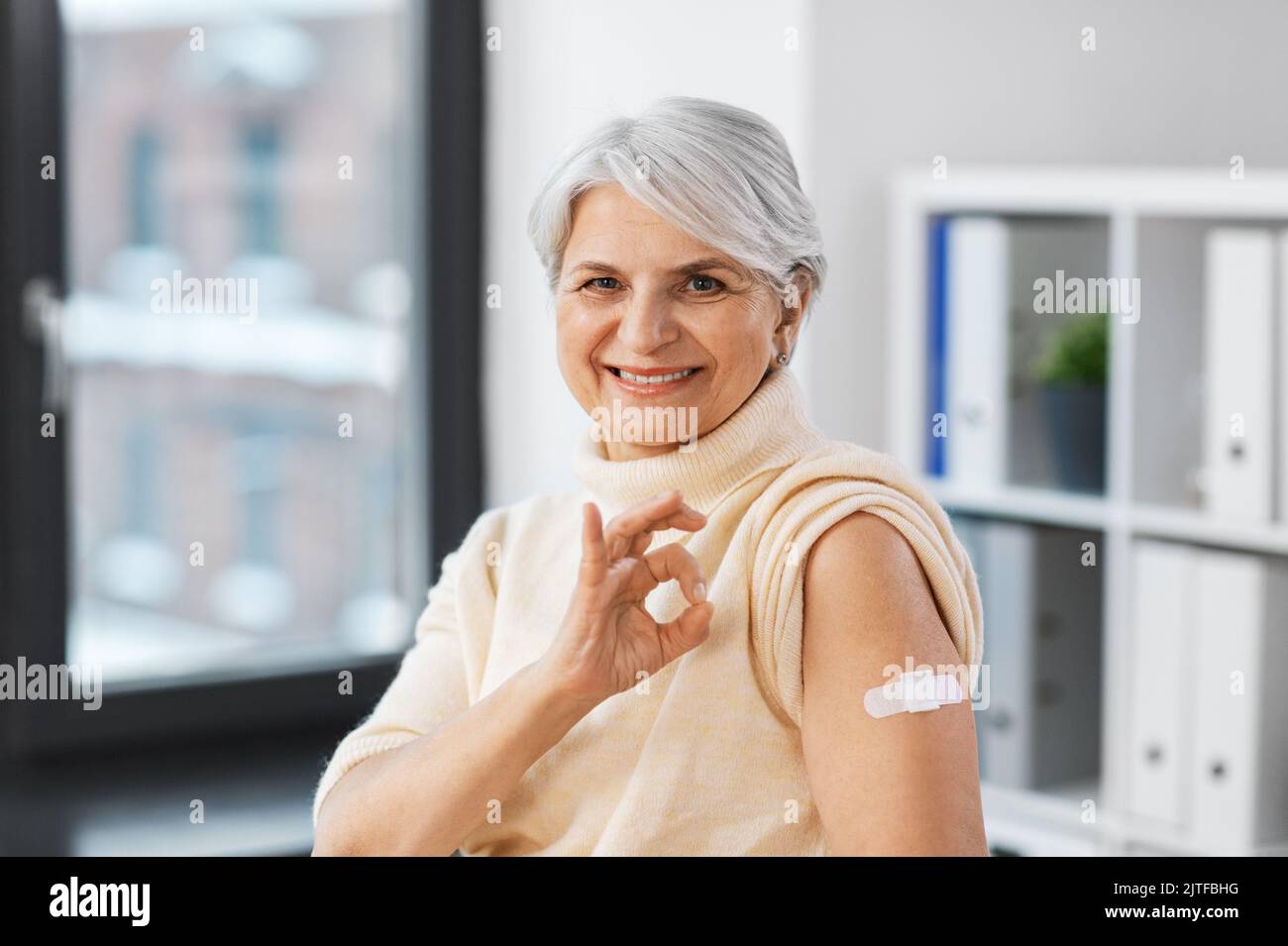 Medical patch sign hi-res stock photography and images - Alamy