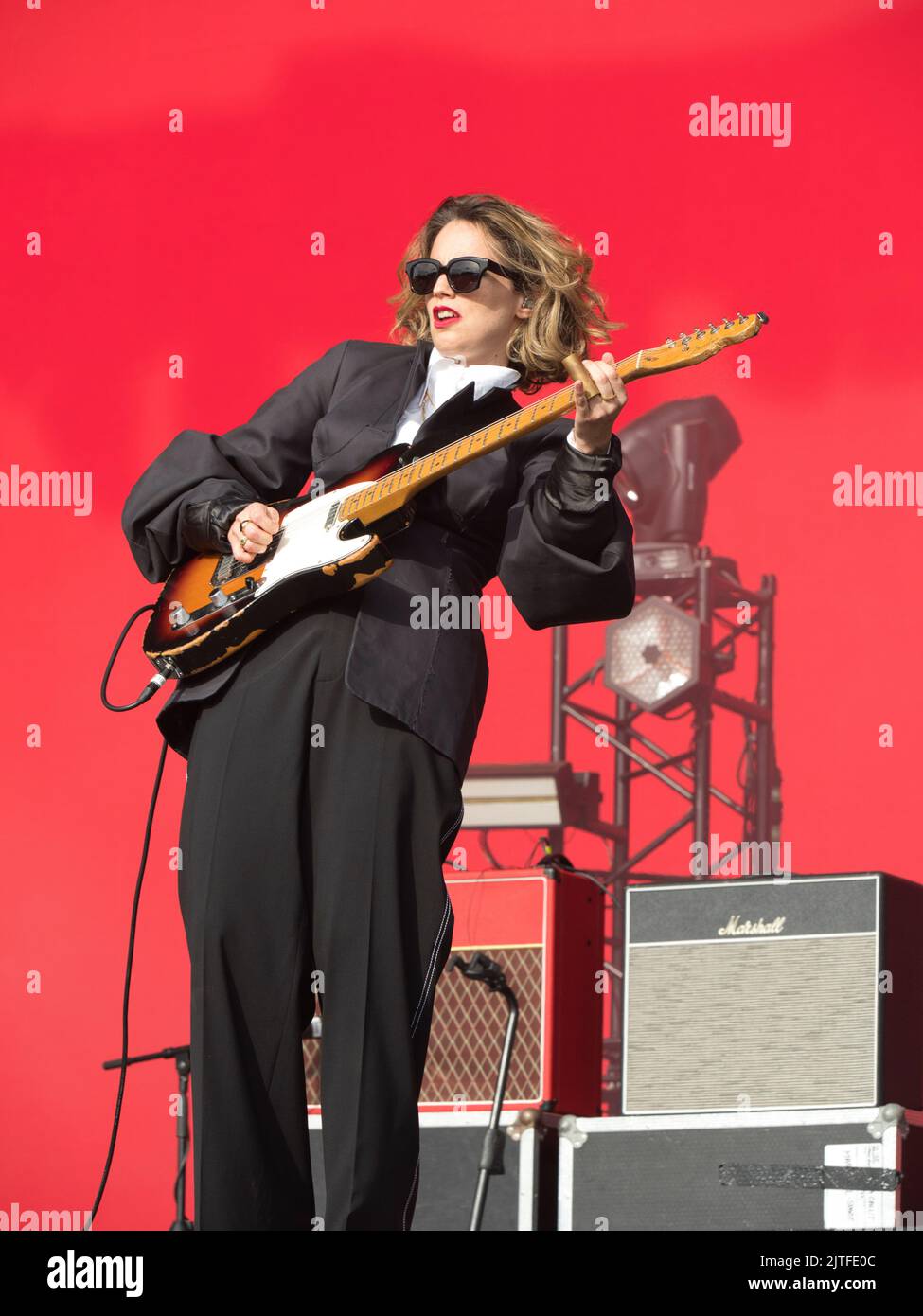 Anna calvi live 2022 hi-res stock photography and images - Alamy