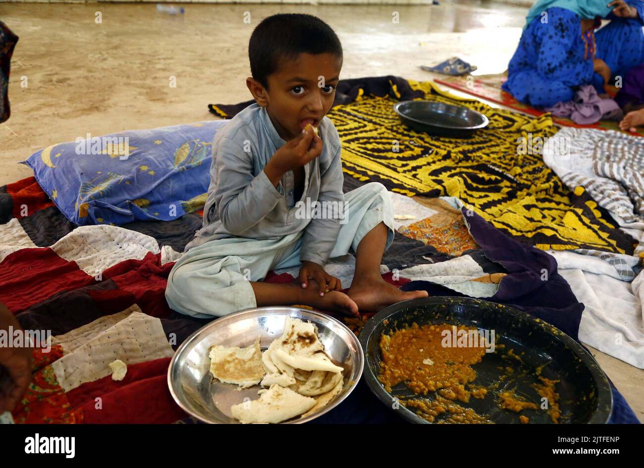 Pakistan school meal hi-res stock photography and images - Alamy