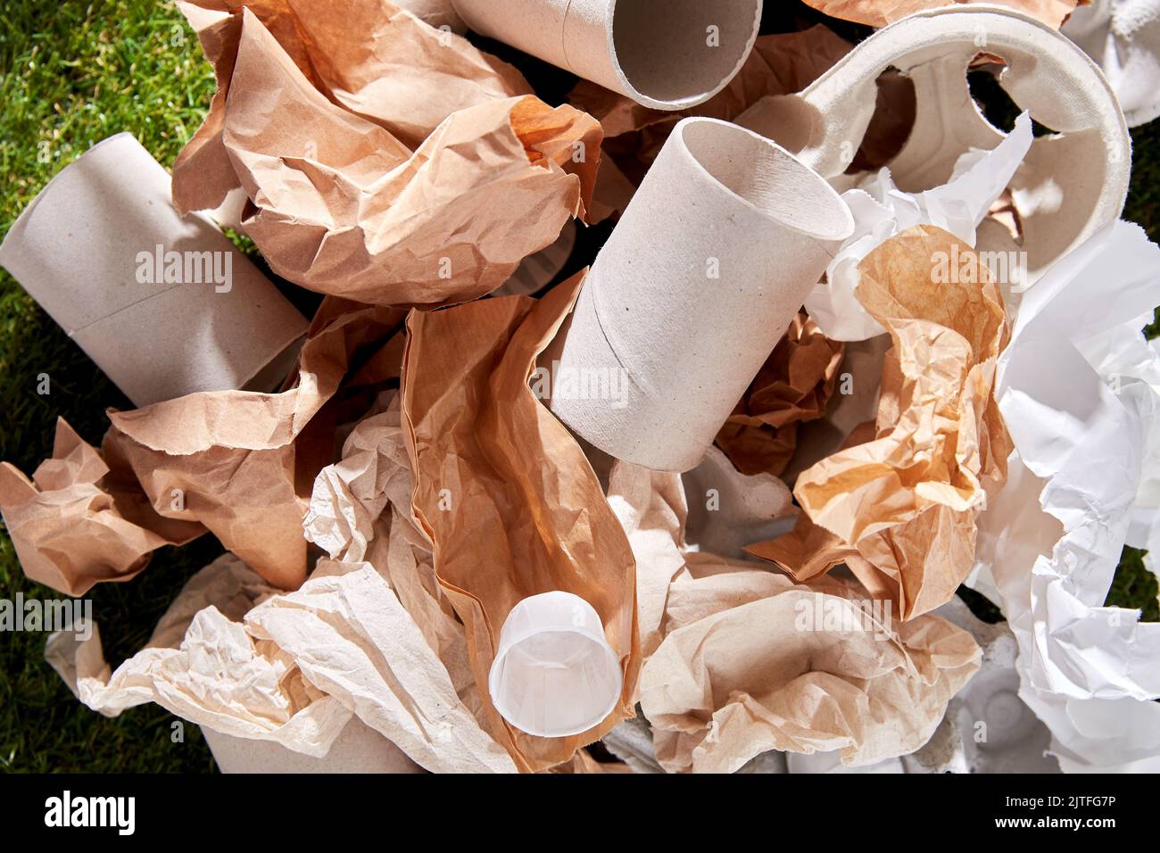 Pile of crumpled paper garbage hi-res stock photography and images - Alamy
