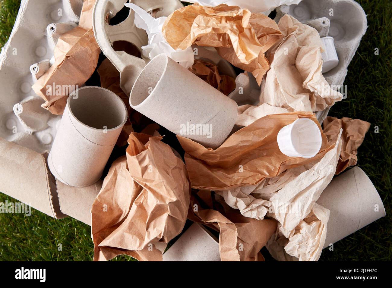 Pile of crumpled paper garbage hi-res stock photography and images - Alamy
