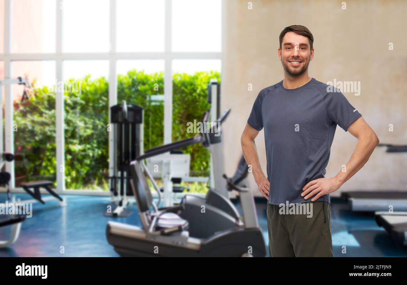 Man gym clothes hi-res stock photography and images - Alamy