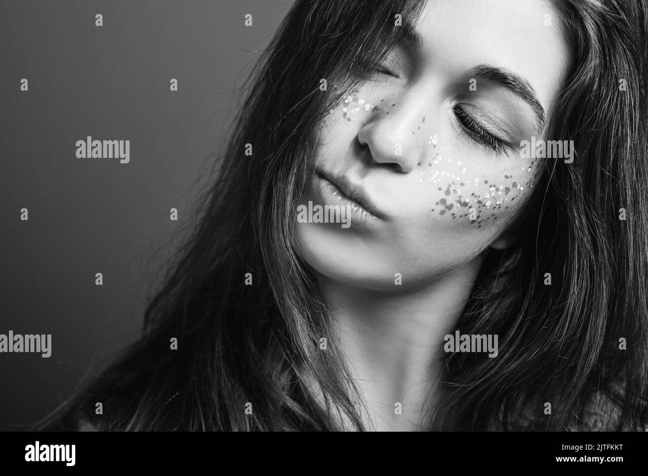uncertain young woman portrait evaluation decision Stock Photo - Alamy
