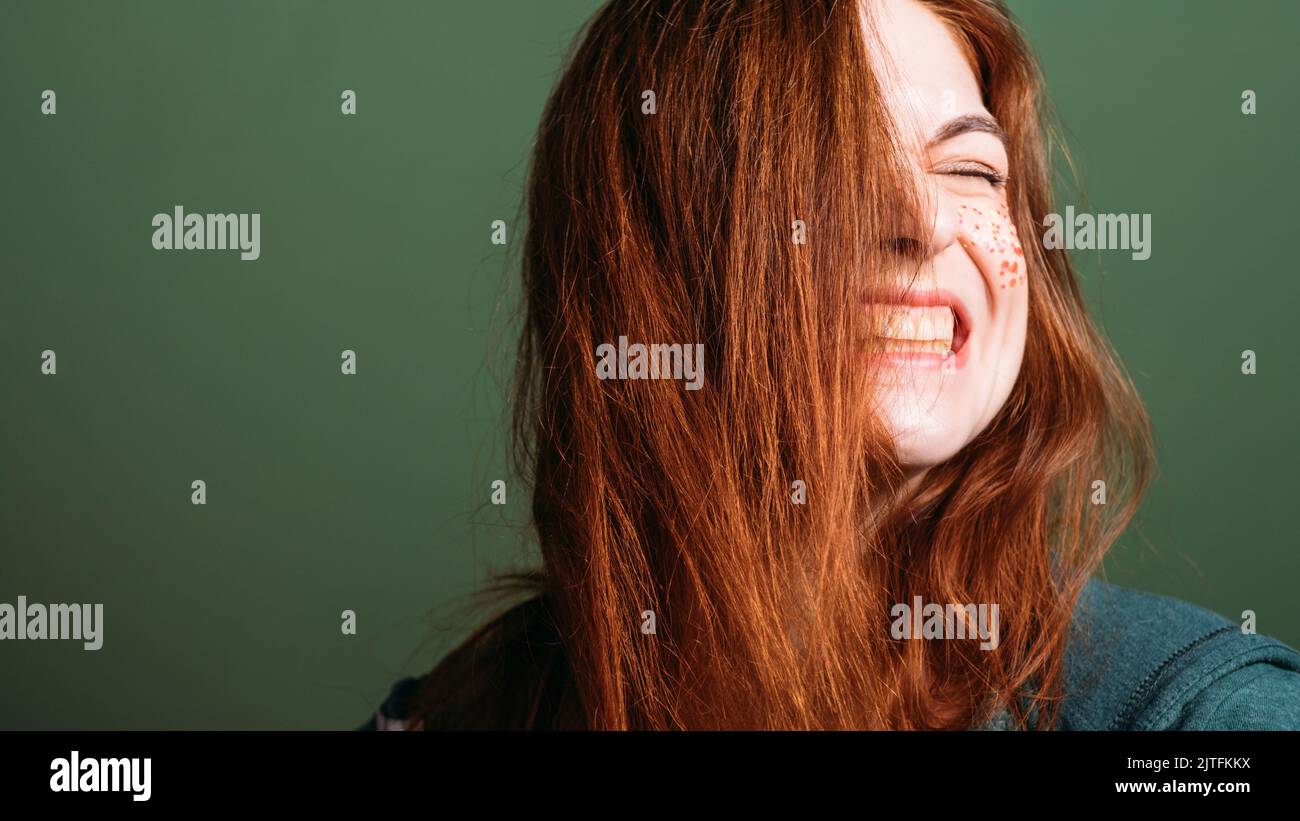 woman emotion grimace young female bared teeth Stock Photo - Alamy