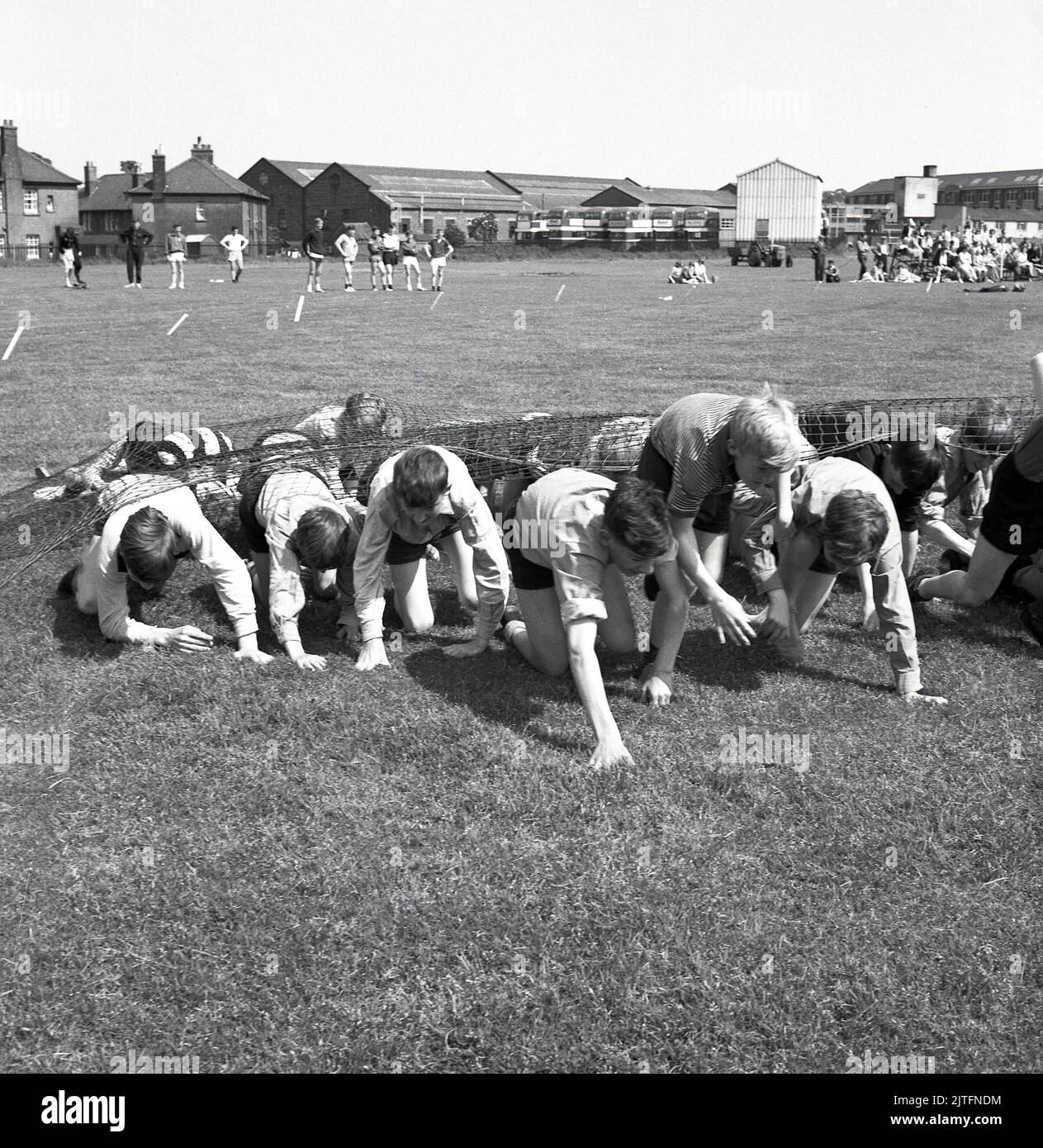 Crawling crawl knees hi-res stock photography and images - Alamy