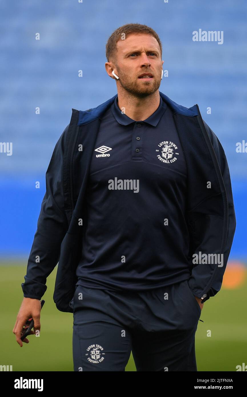 Jordan Clark #18 of Luton Town pre match pitch inspection Stock Photo ...