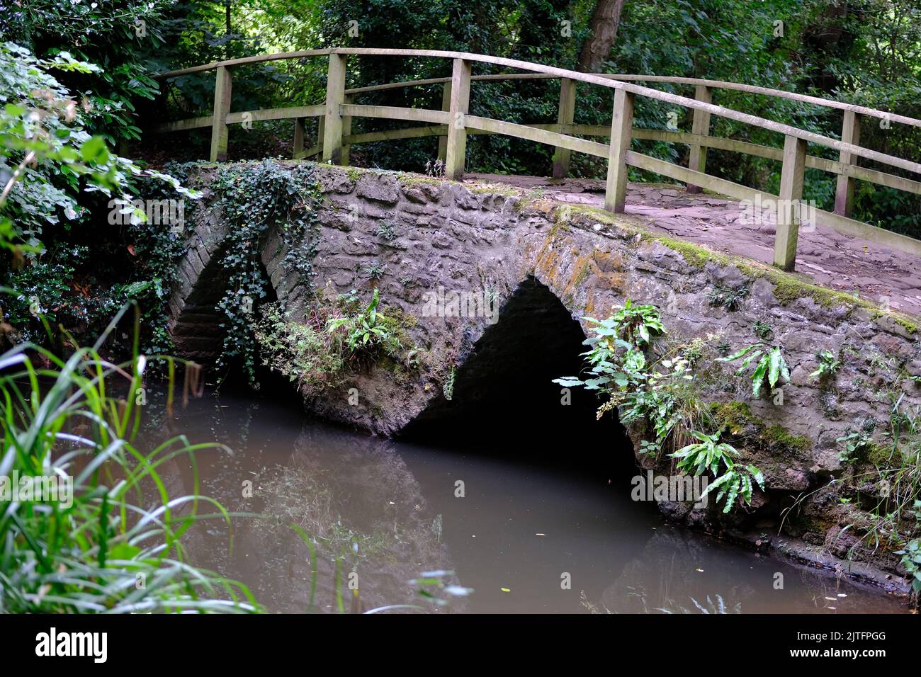 Ancient Crickback bridge in Chew Magna, Somerset Stock Photo - Alamy