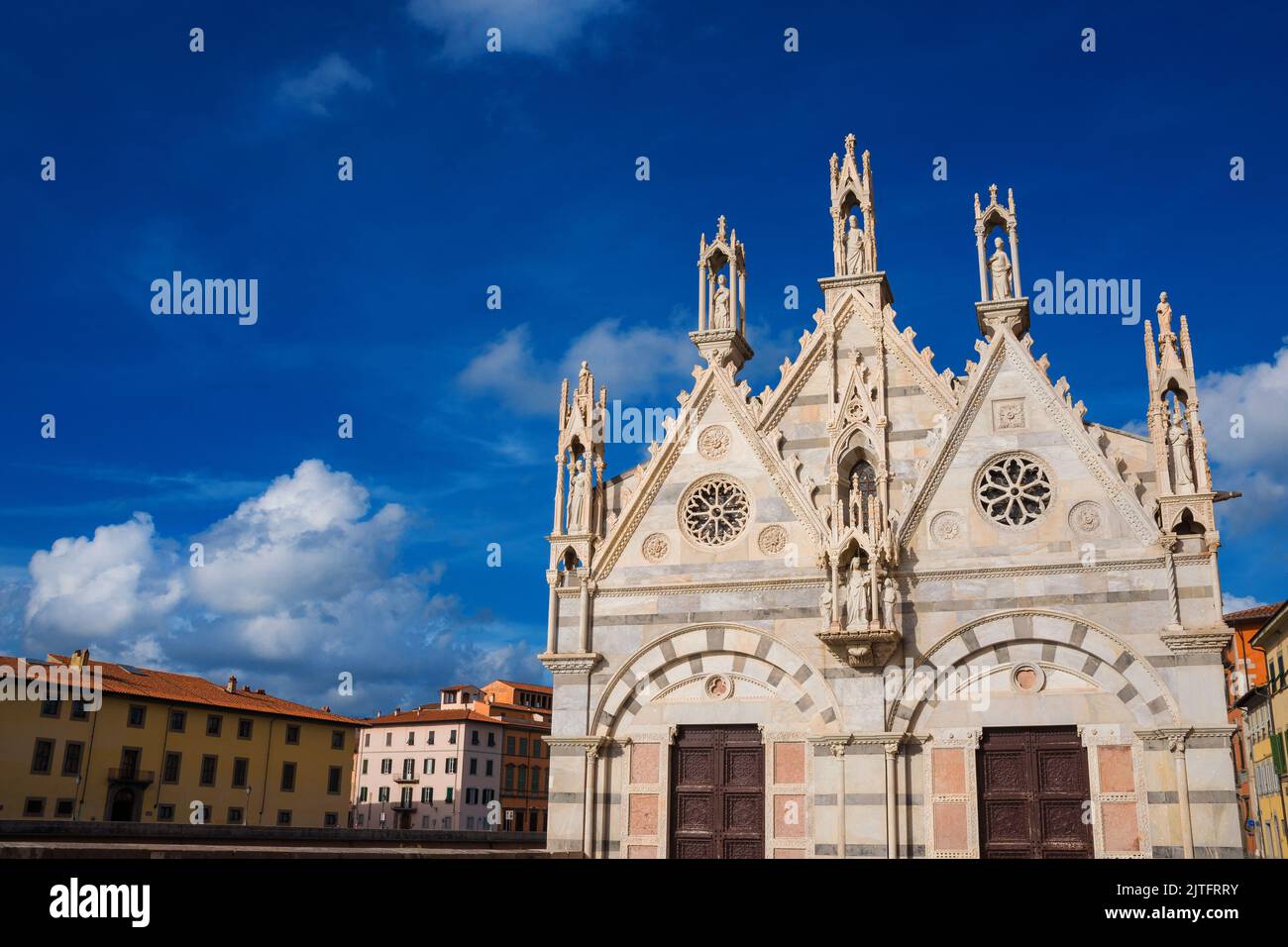 Santa Maria della Spina (St Mary of the Thorn) along River Arno ...