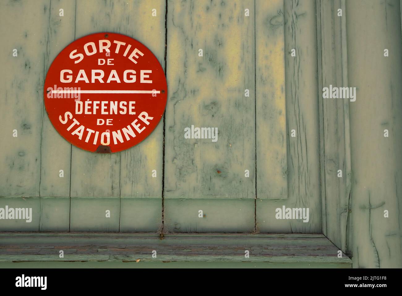 Sign French Garage Exit Stock Photo - Alamy