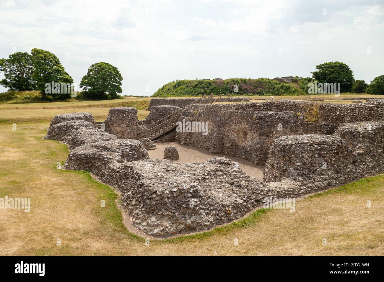 Old Sarum Cathedral near the city of Salisbury, England Stock Photo - Alamy