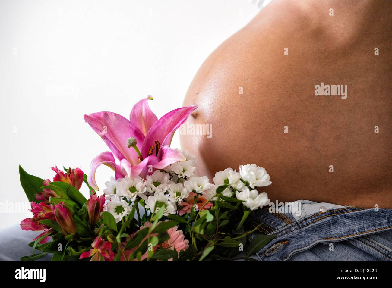 Belly flowers hi-res stock photography and images - Alamy