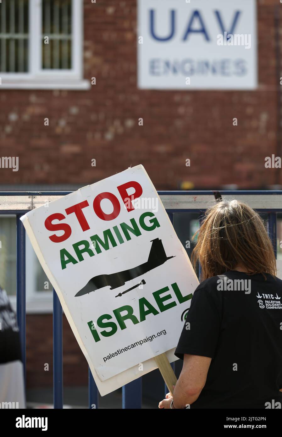 Shepstone, UK. 30th Aug, 2022. A protester holds a placard saying 'Stop ...