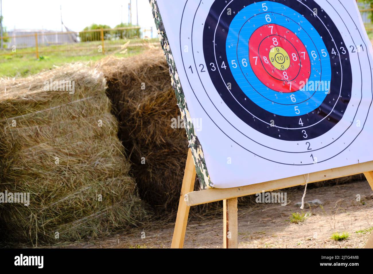 Row archery targets hi-res stock photography and images - Alamy